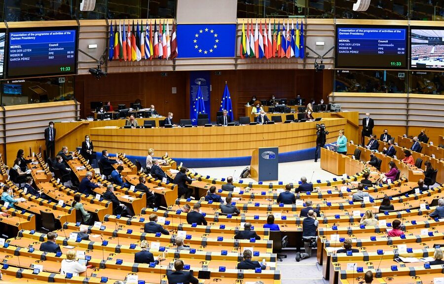 EU reaches deal on 50-bln-euro aid to Ukraine - Capital Business