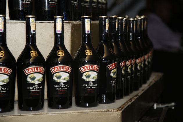 Hello Gorgeous! Baileys now comes in a stylish new bottle - Capital ...