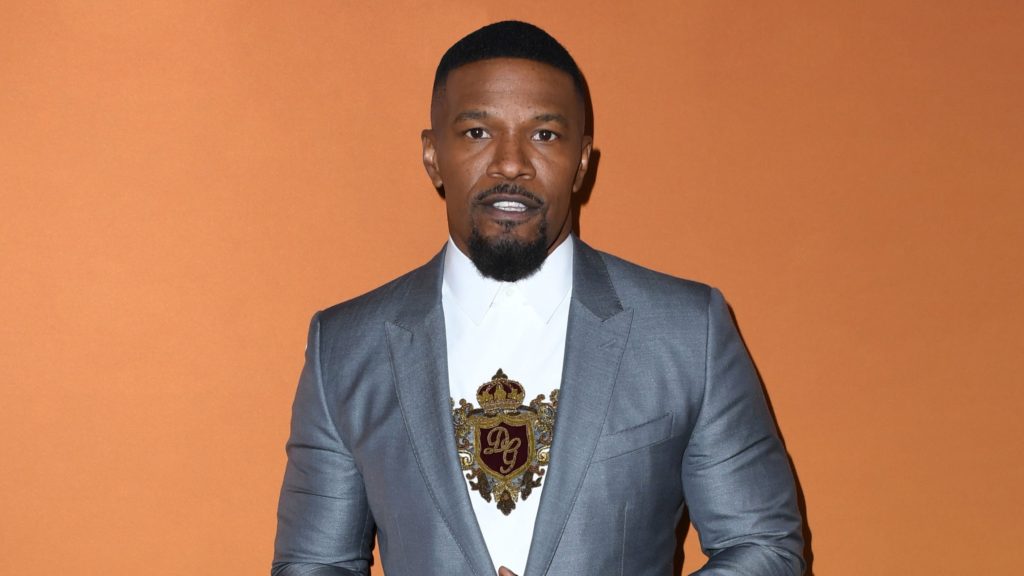 Jamie Foxx shows off his buffed up physique ahead of Mike Tyson film ...