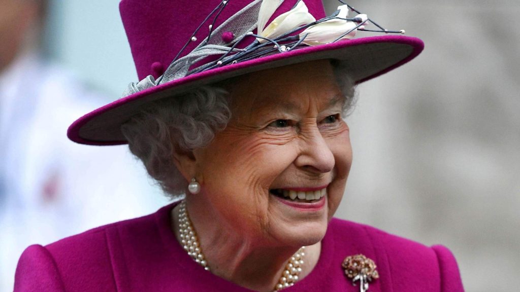 The Crown To Halt Filming As Mark Of Respect To Queen Elizabeth II ...