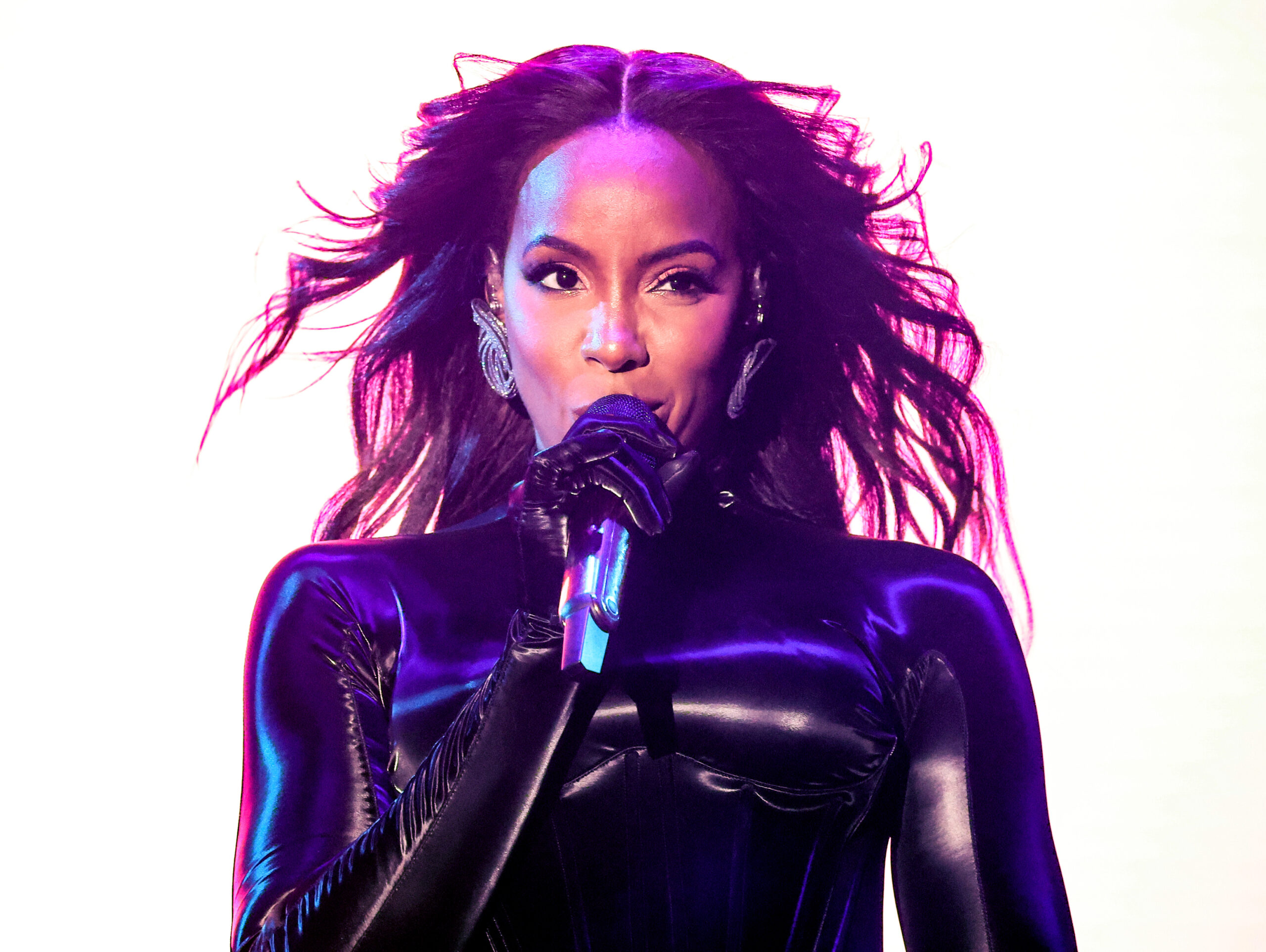 Kelly Rowland Says Blue Ivy Has The Same Strong Work Ethic As Her ...